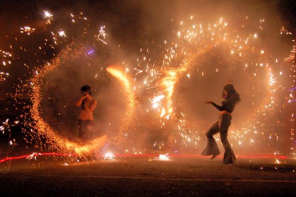Firework Poi-dancer-girls-wilmington-nc – Juggling Gypsy: Bar Cafe ...